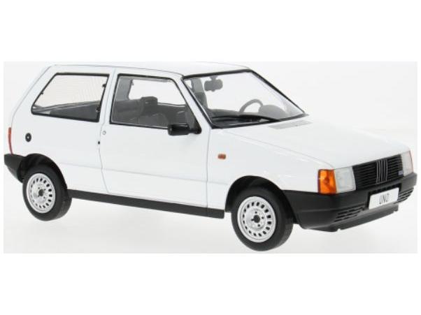 Fiat Uno White 1984 1:18 Scale Model Car Group Diecast Model Car