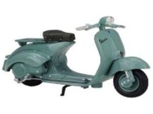 Vespa 125 'U' 1953 Green 1:18 Scale Maisto Diecast Model Scooter